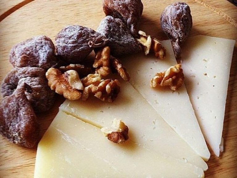 Manchego Cheese Discovery | The Food WonderThe Food Wonder