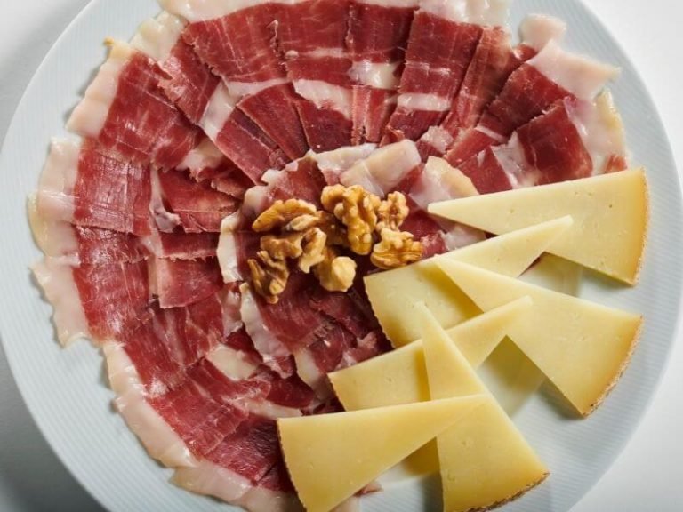 Manchego Cheese Discovery | The Food WonderThe Food Wonder